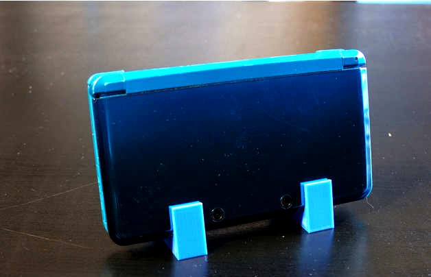 Nintendo 3DS Display Stand by the16bitgamer model