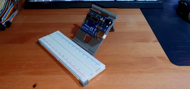 Arduino Uno Breadboard Stand Foldable Print in Place by xtommmik 3d model