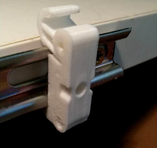 Mini-DIN Top Hat Rail Clip by moreinfill 3d model