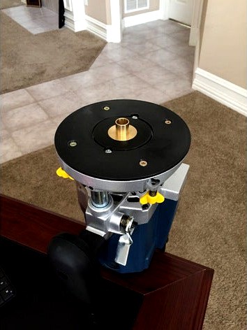 Harbor Freight Plunge Router Guide Adapter Plate by nickymckay 3d model