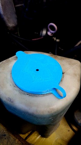 Mercedes W123 washer fluid tank cap by et_Chrissieleinchen 3d model