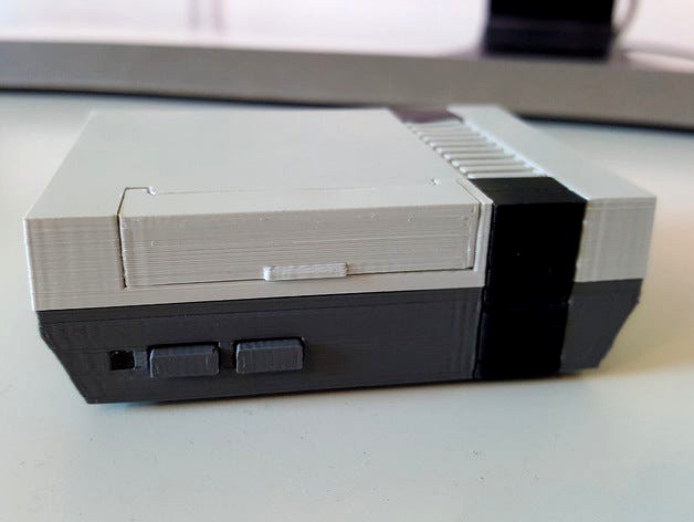 Mini(er) NES Raspberry Pi ZERO Case by daftmike 3d model