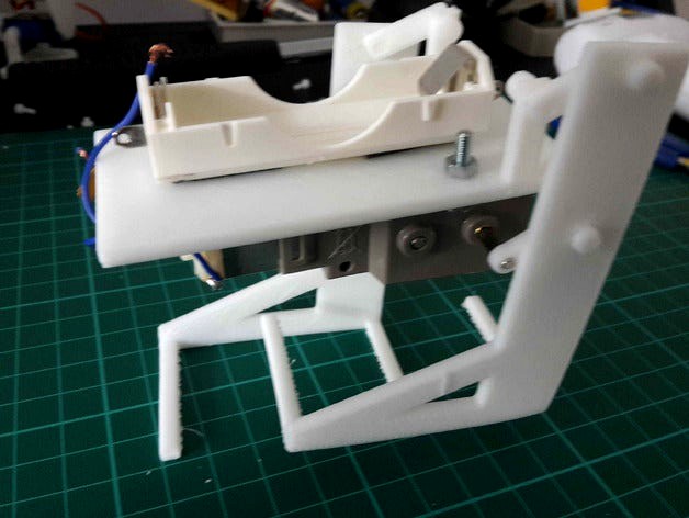 3D printable walking robot by Ntrobot model